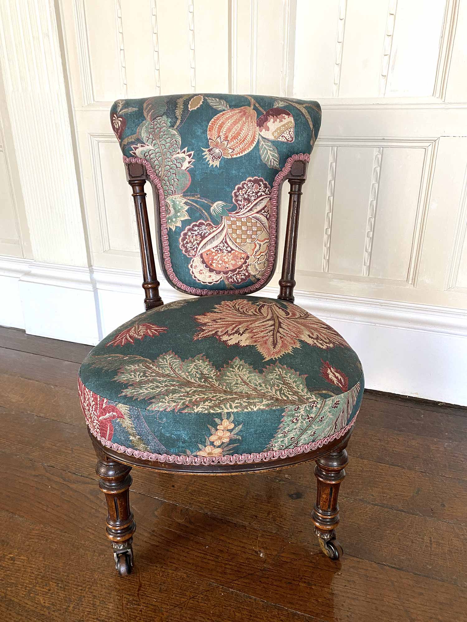 Victorian Ladies Chair – Settle Upholstery